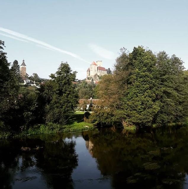 Schloss Ruegers und Burg Hardegg | Busreisen.cc