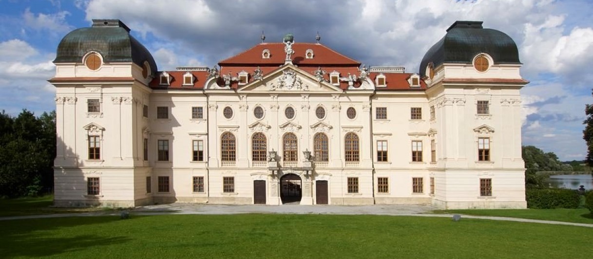 Schloss Ruegers und Burg Hardegg | Busreisen.cc