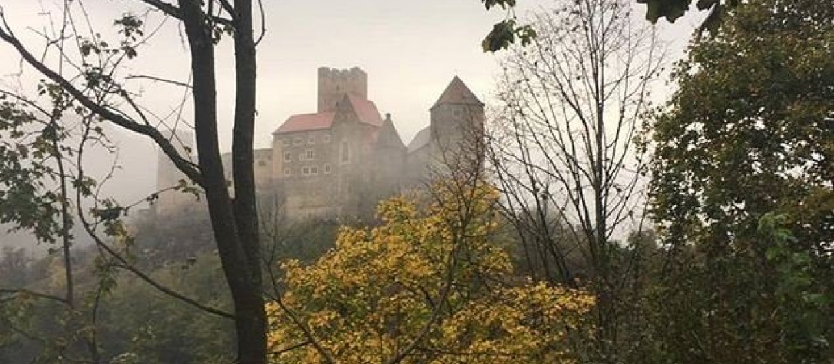 Schloss Ruegers und Burg Hardegg | Busreisen.cc